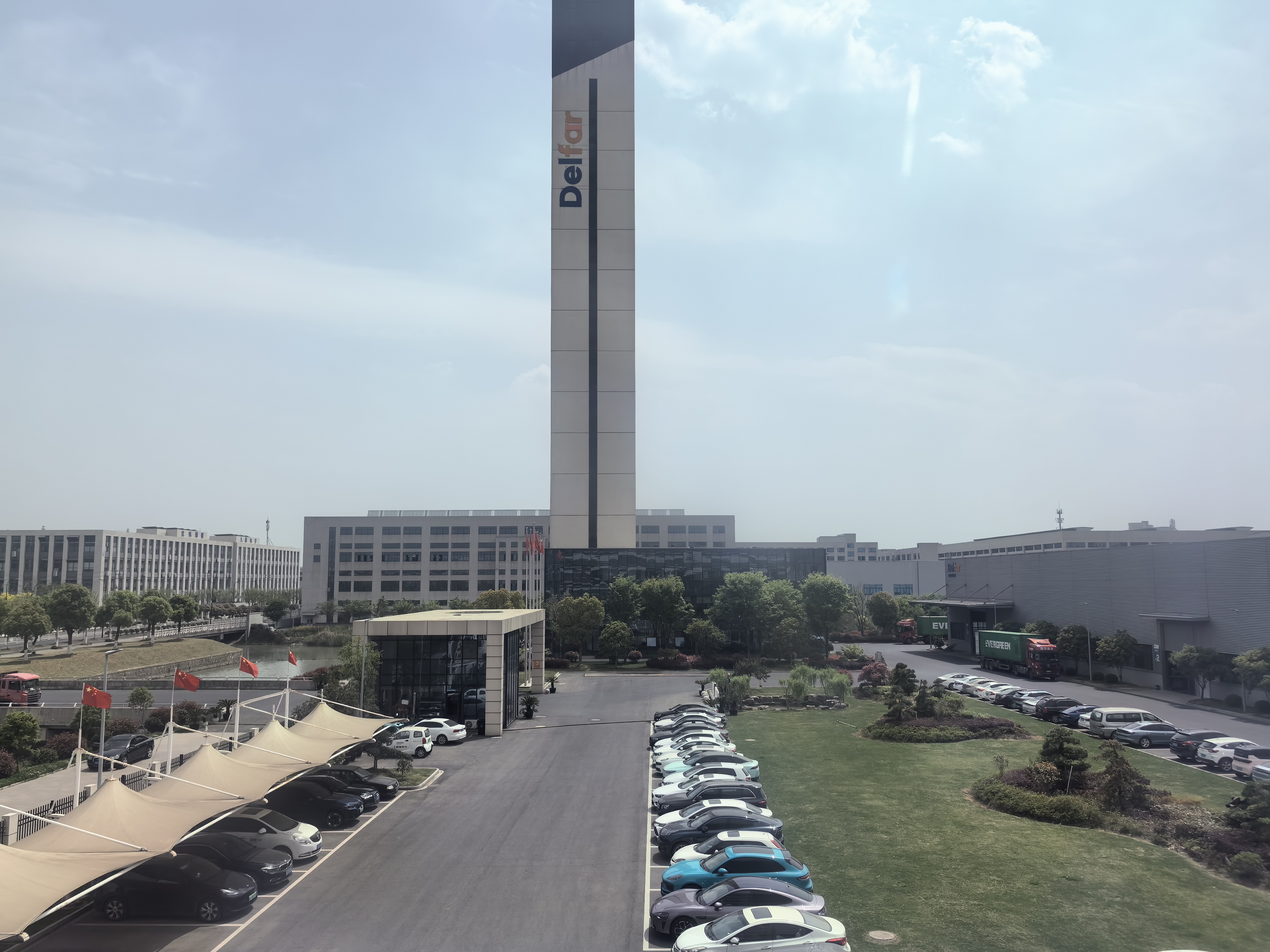 10 апреля 2025 г. Загрузка контейнера Delfar Elevator